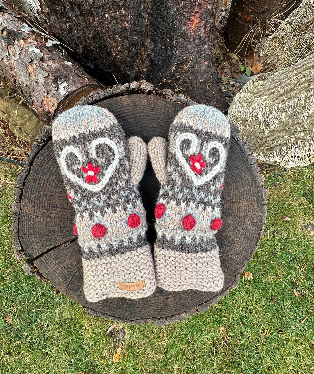 100% Lamb Wool Mittens - Fleece Lined - Hand Embroidered Heart and ...