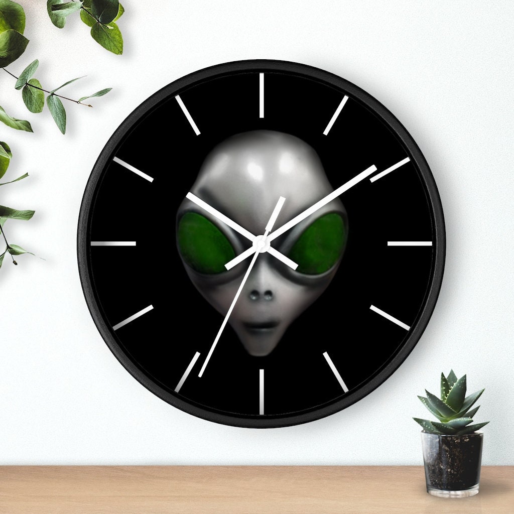 Alien Wall Clock | Extraterrestrial Alien Silhouette | Alien UFO ...