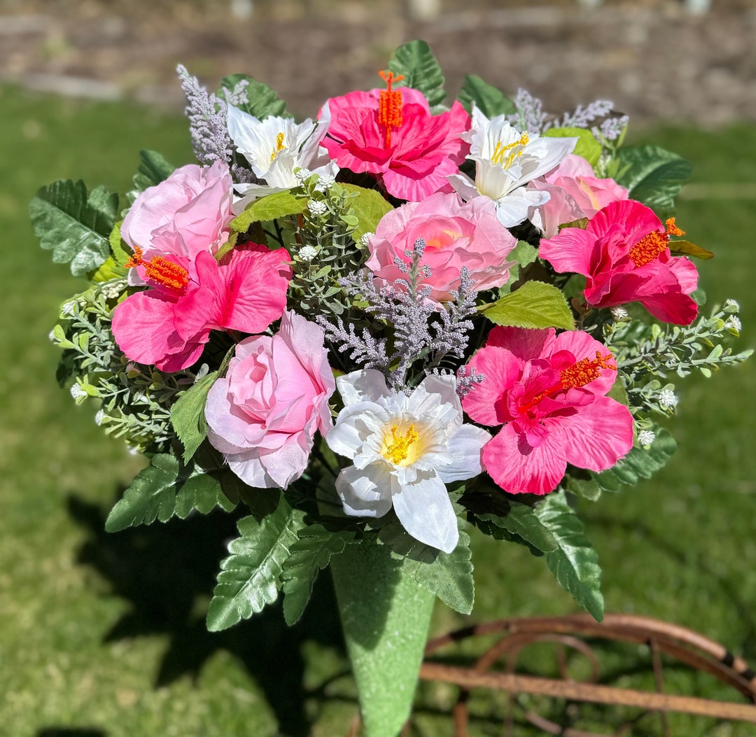 Spring Cemetery Arrangement, Cemetery Flowers, Cemetery Floral ...