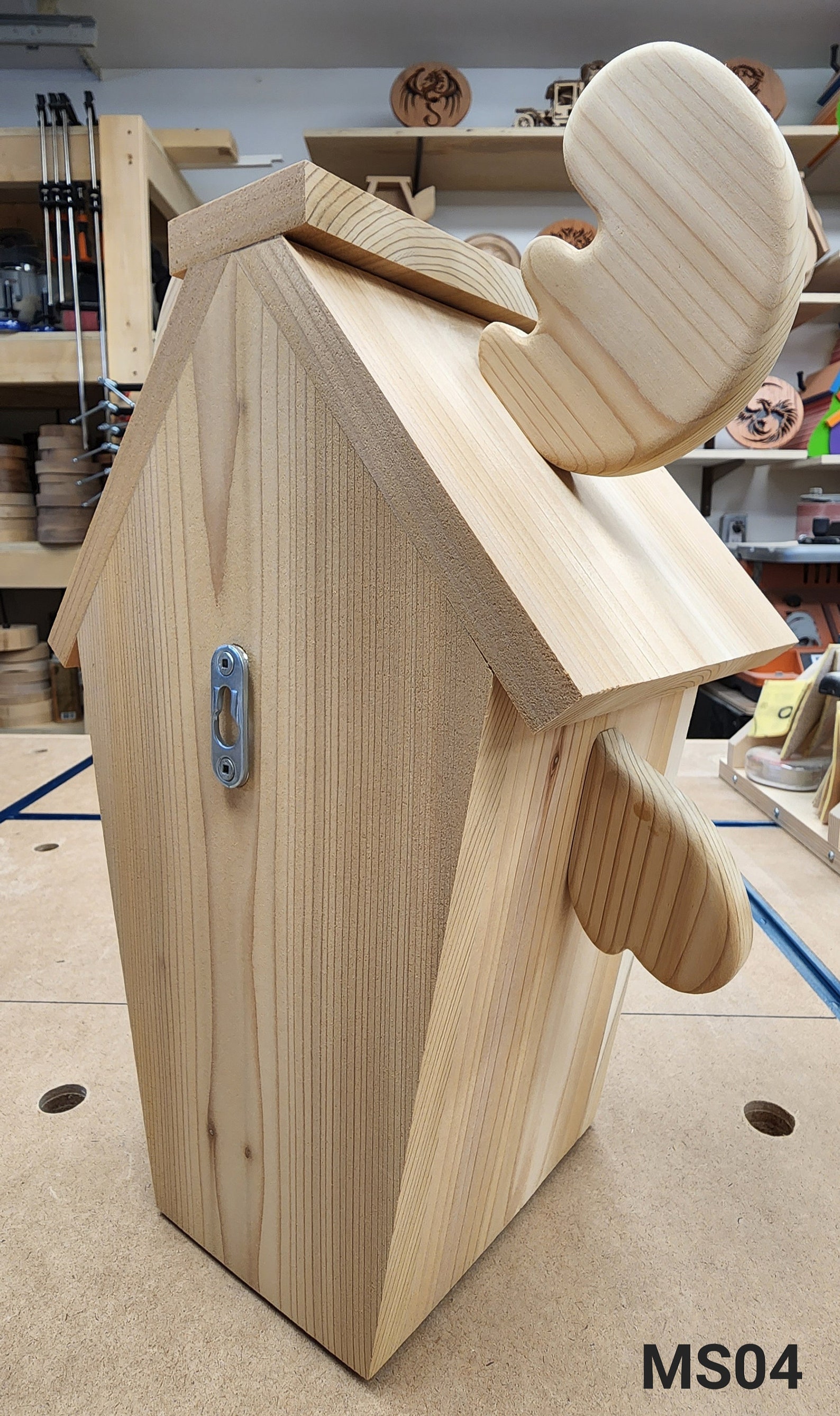 CEDAR BIRDHOUSE. Moose Birdhouse. Animal Birdhouse. Whimsical Birdhouse ...