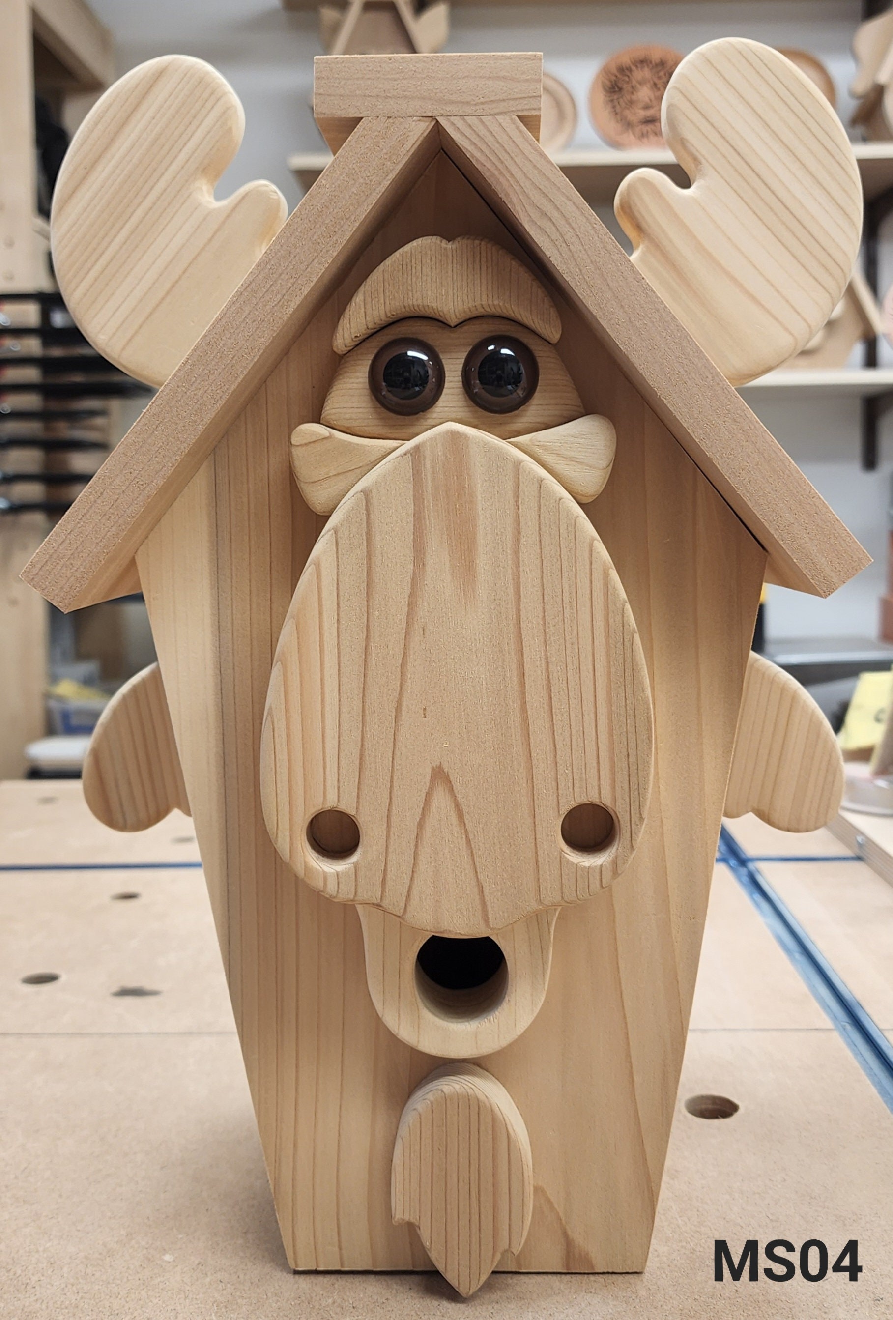 CEDAR BIRDHOUSE. Moose Birdhouse. Animal Birdhouse. Whimsical Birdhouse ...