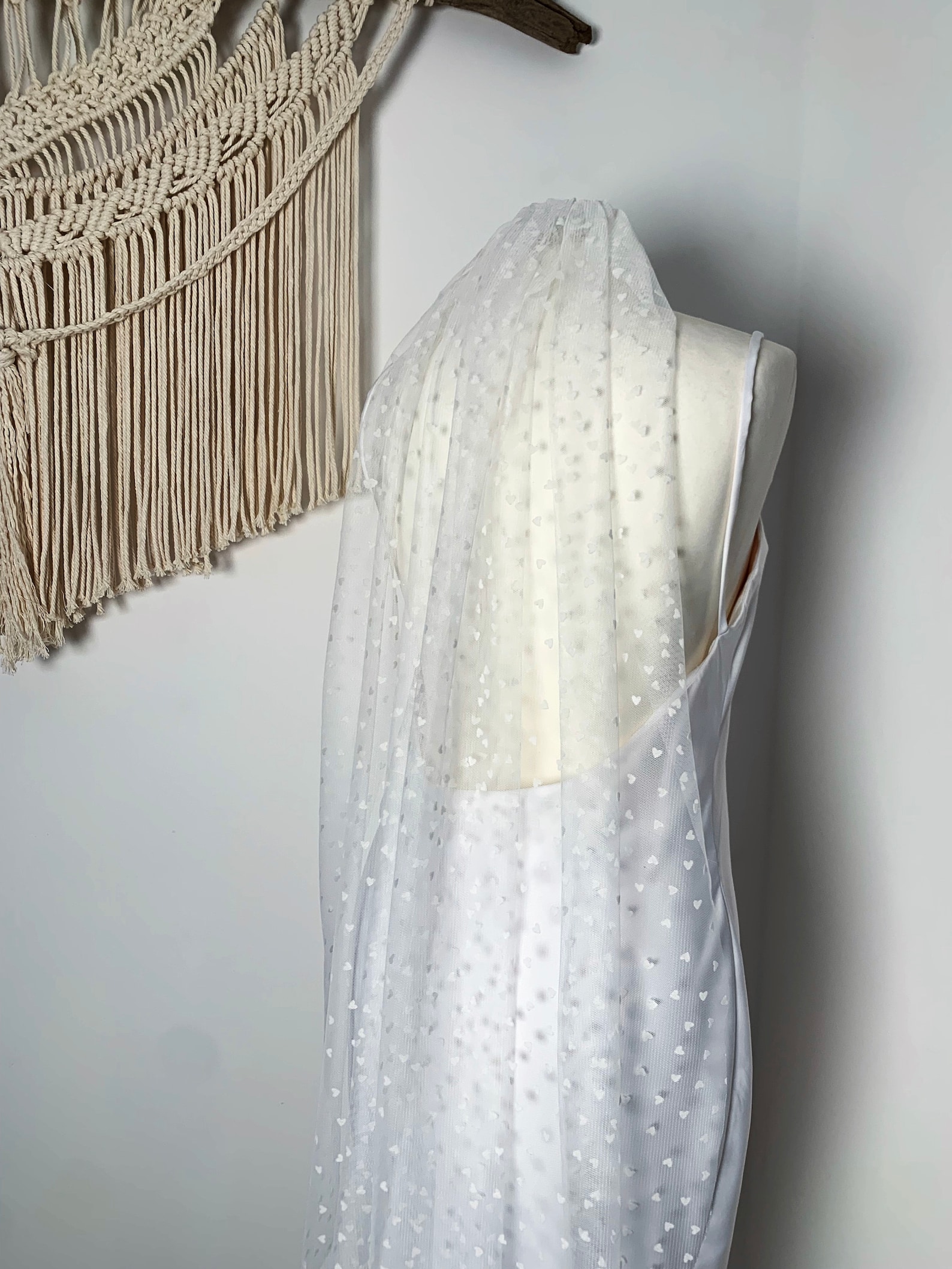 Mini Heart Veil, Polka Dot Hearts, Modern Veil, Shoulder, Elbow, Waltz ...
