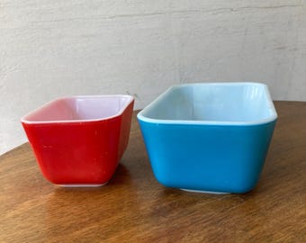 Vintage Pyrex Primary Colors Refrigerator Dishes - Etsy