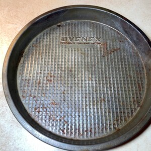 Ovenex 1950s 9 Inch Round Cake Pan, 1950s Bakeware, MCM Baking - Etsy