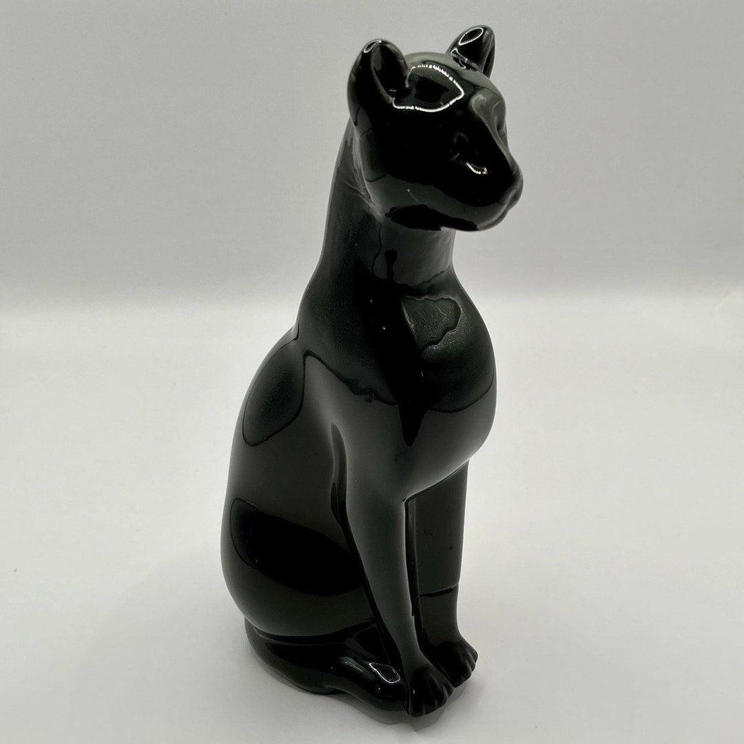 Vintage Black Crystal Cat Figurine, Solid Black Milk Glass Cat Figurine ...