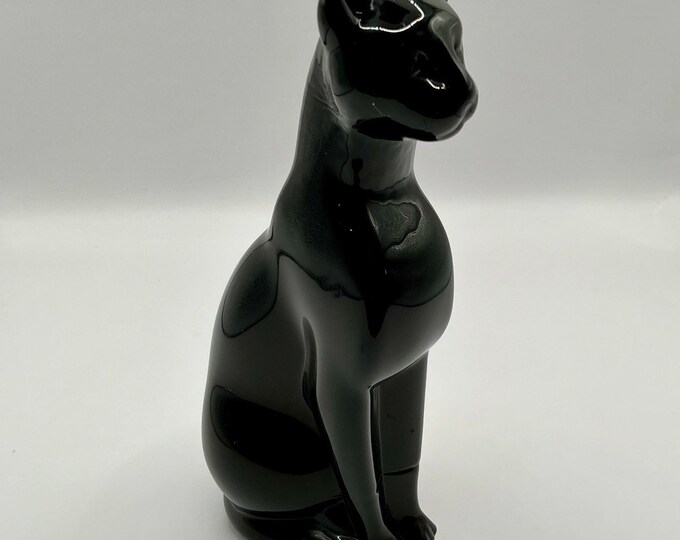 Vintage Black Crystal Cat Figurine, Solid Black Milk Glass Cat Figurine ...