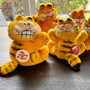 Lot of Vintage Garfield Plushies and Window Clings, Vintage Garfield ...