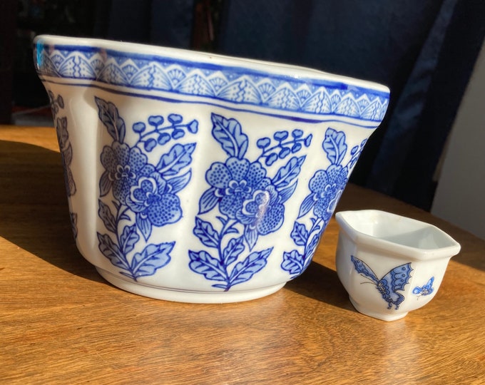 2 White and Blue Chinoiserie Planter Pots, Vintage Delft Style ...