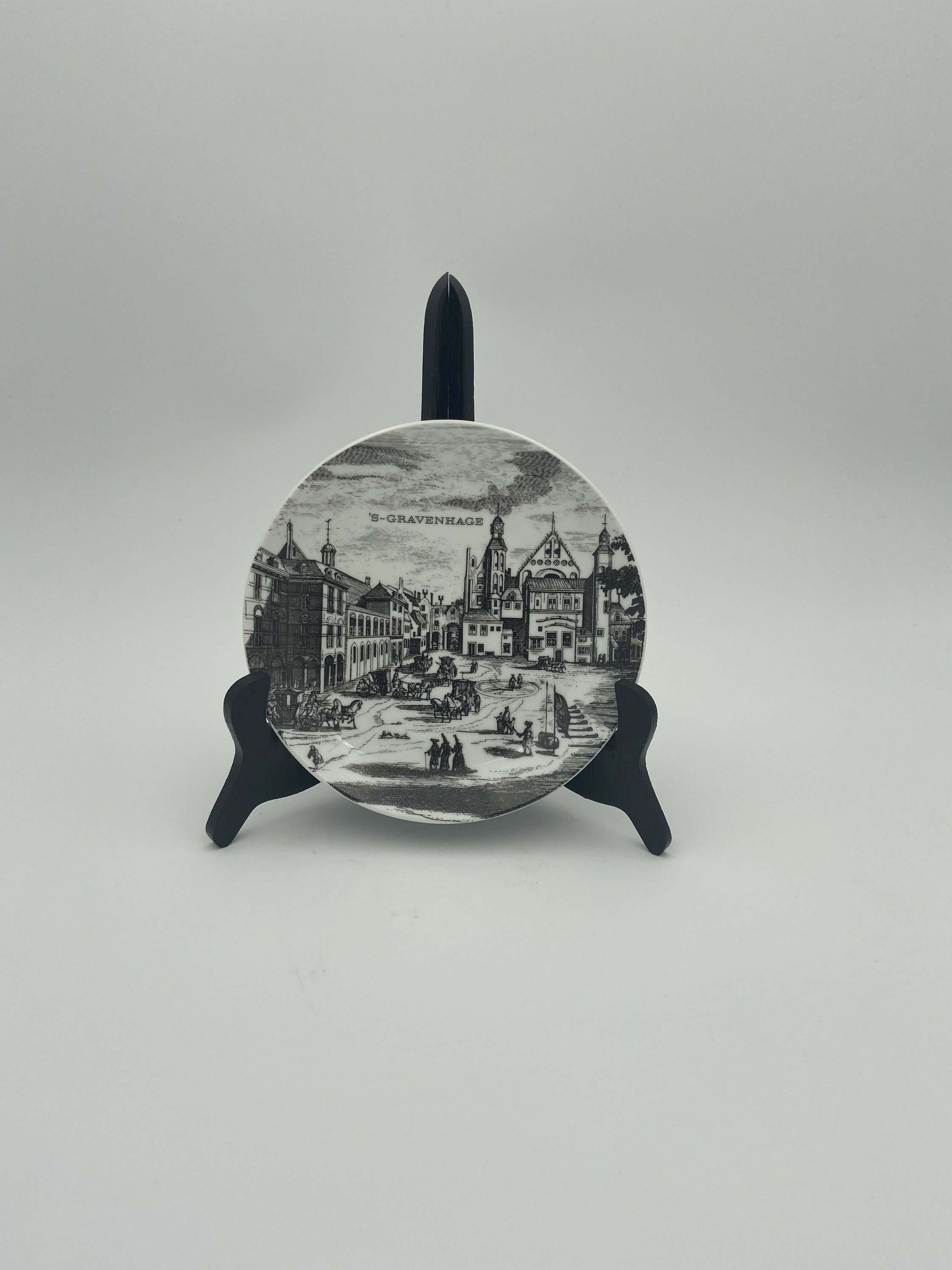 2 Vintage Focke & Meltzer Ceramic Plates of Famous Buildings in the ...
