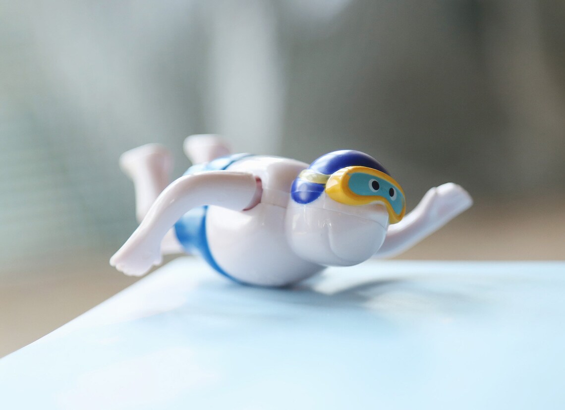 Wind up Swimmer Bath Toy - Etsy