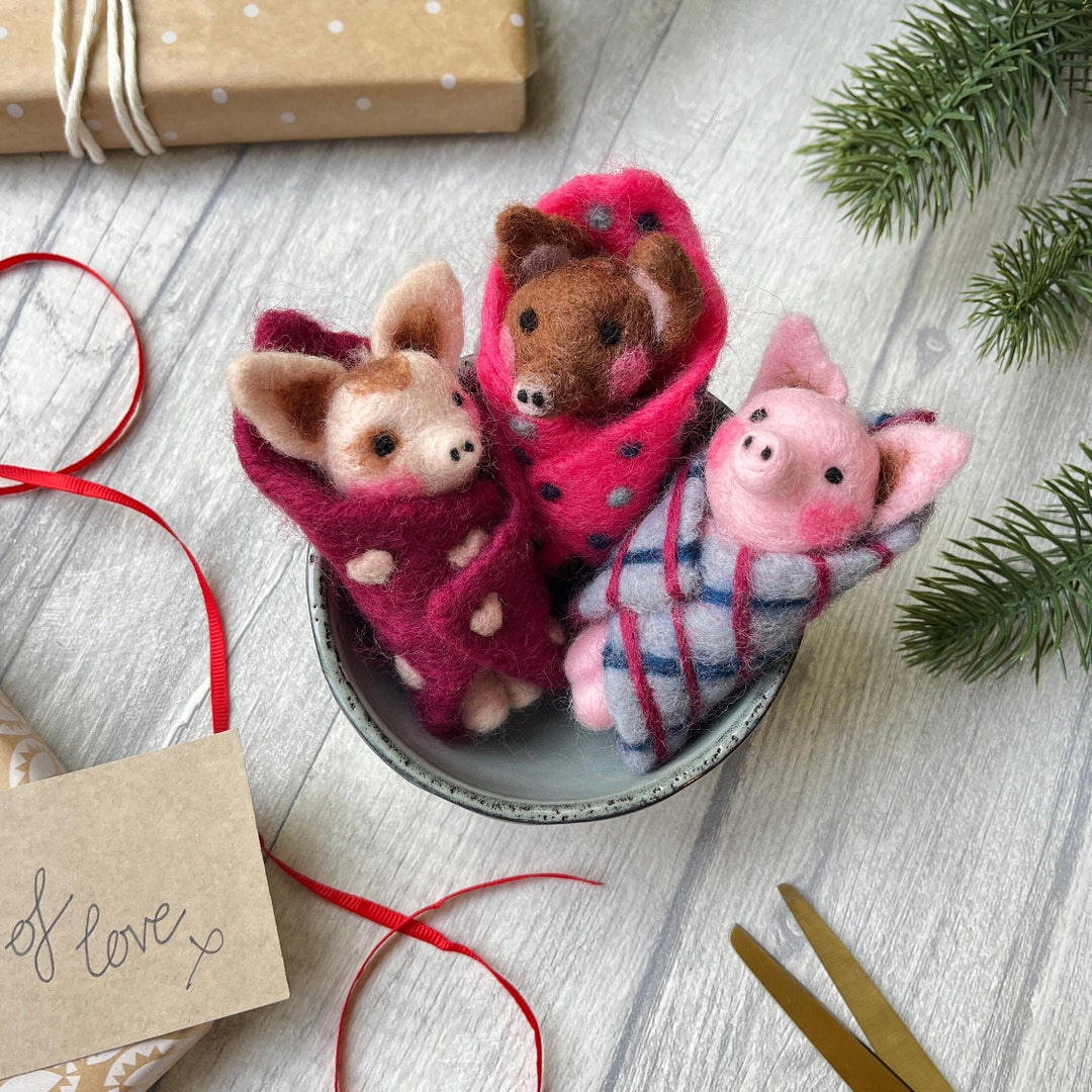 Needle Felting Kit - Pigs in Blankets. A Festive Christmas Craft Kit ...