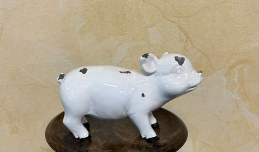 Farmhouse Pig - Etsy