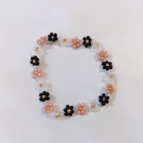 Zigzag Flower Bracelet in Different Colors - Etsy
