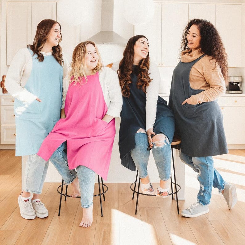 The Feel-good Crossback Apron | Plus Size No-tie Apron With Pockets in ...