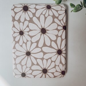 Kindle Case | Clear Back Flip Cover for Kindle Paperwhite, Colorsoft ...