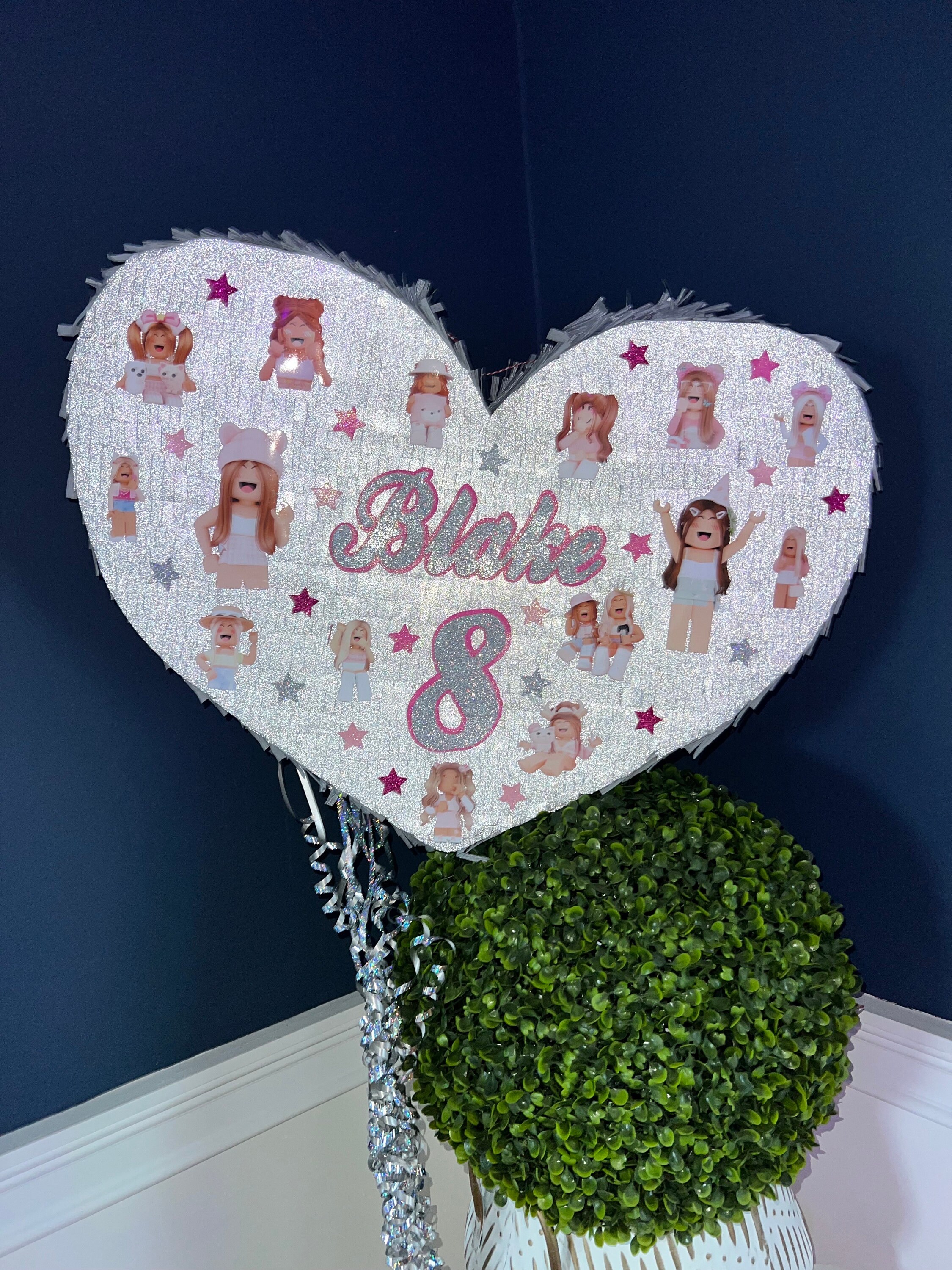 Girly Roblox Piñata - Etsy