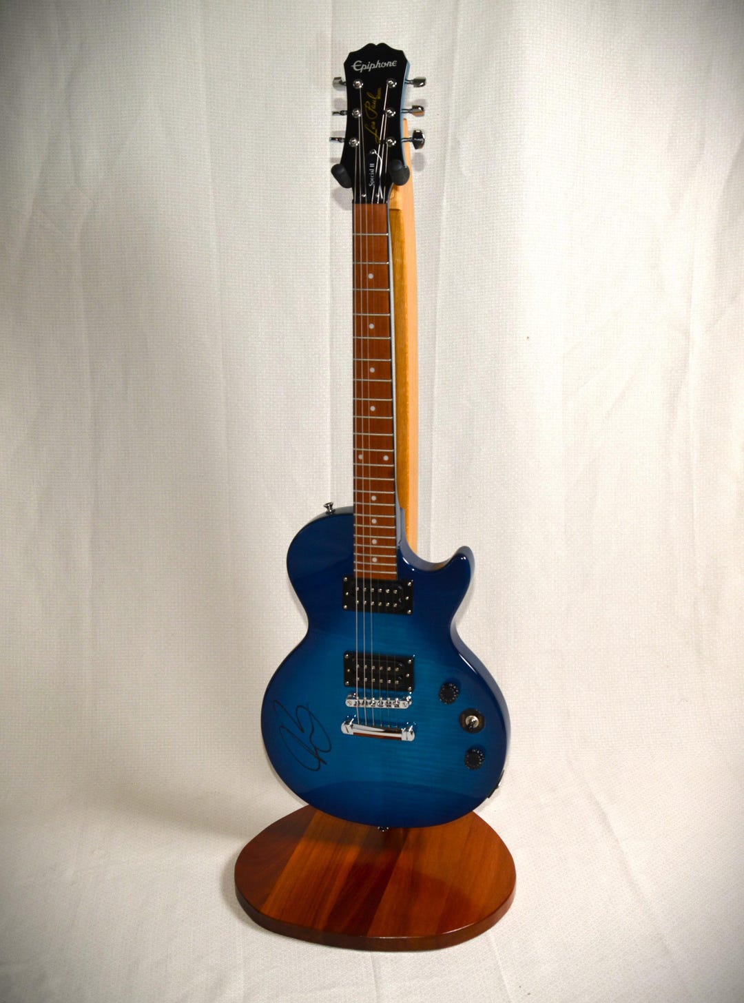 Custom Guitar Stand - Etsy
