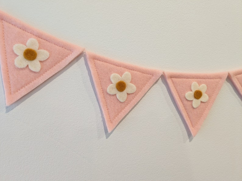 Felt Daisy and Pink Bunting Daisy Banner Garland Daisy - Etsy