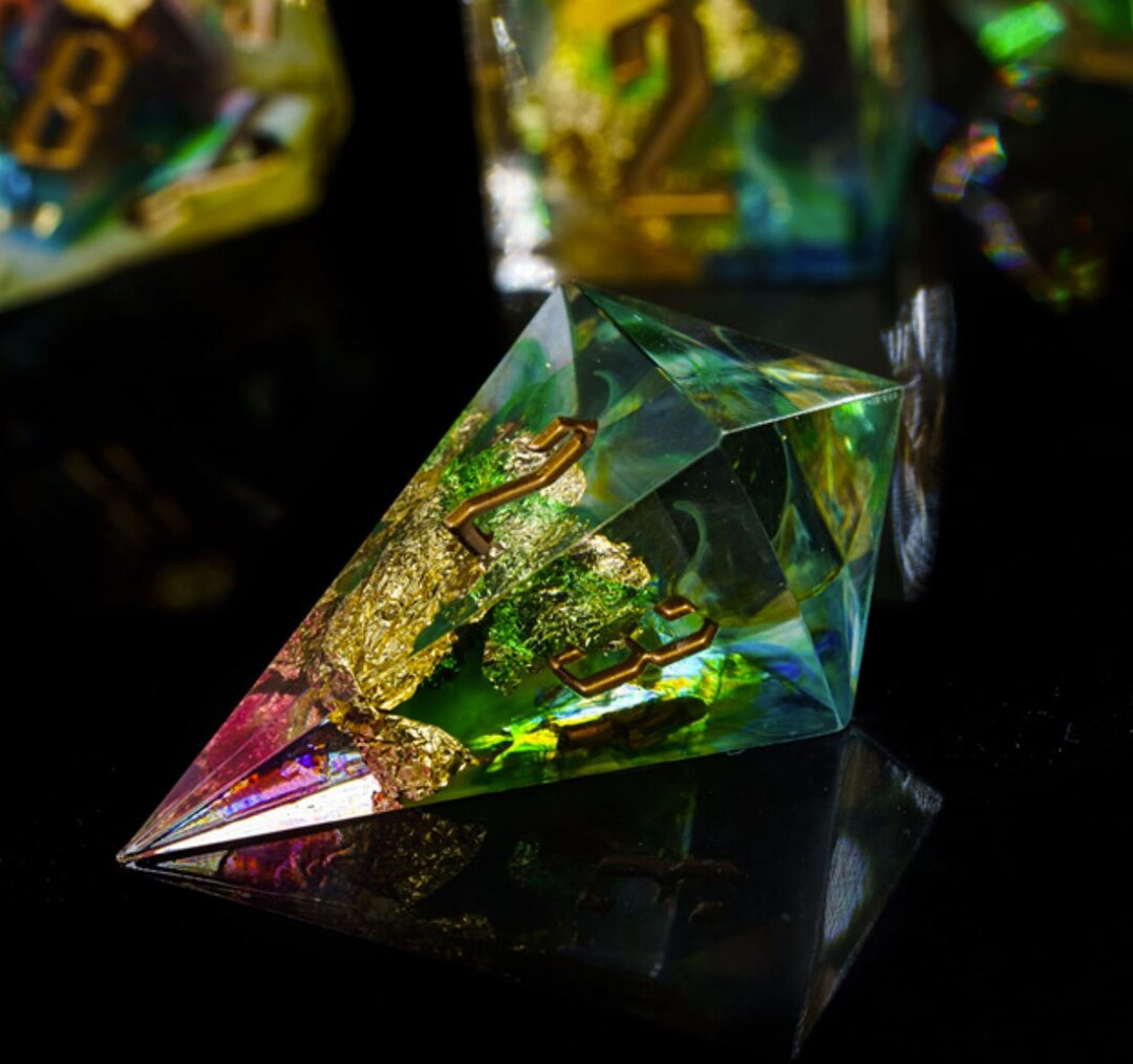 Fortune's Favor II Premium New Style 7 Piece Dice Set W/ Crystal D4 Ultra Sharp Edge Translucent ...