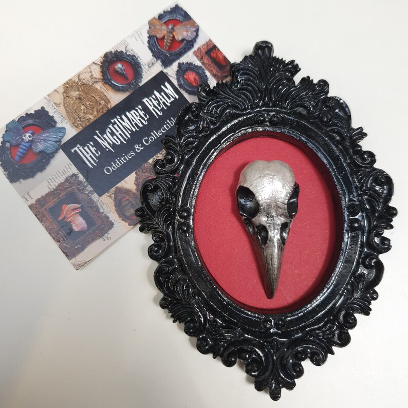 Raven Skull Round Filigree Frame // Gothic Home Decor the - Etsy
