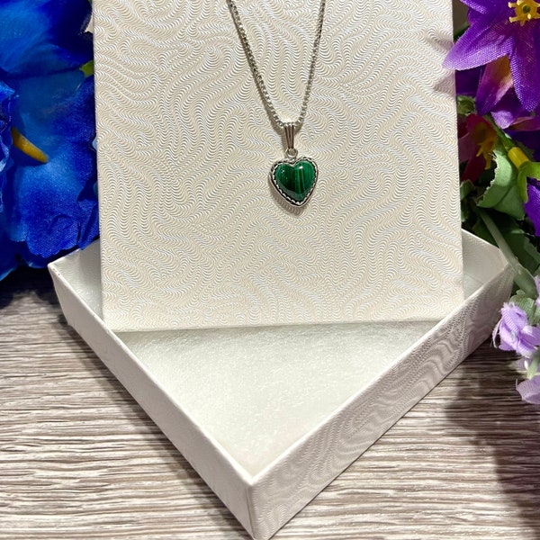 Green Heart Necklace - Etsy