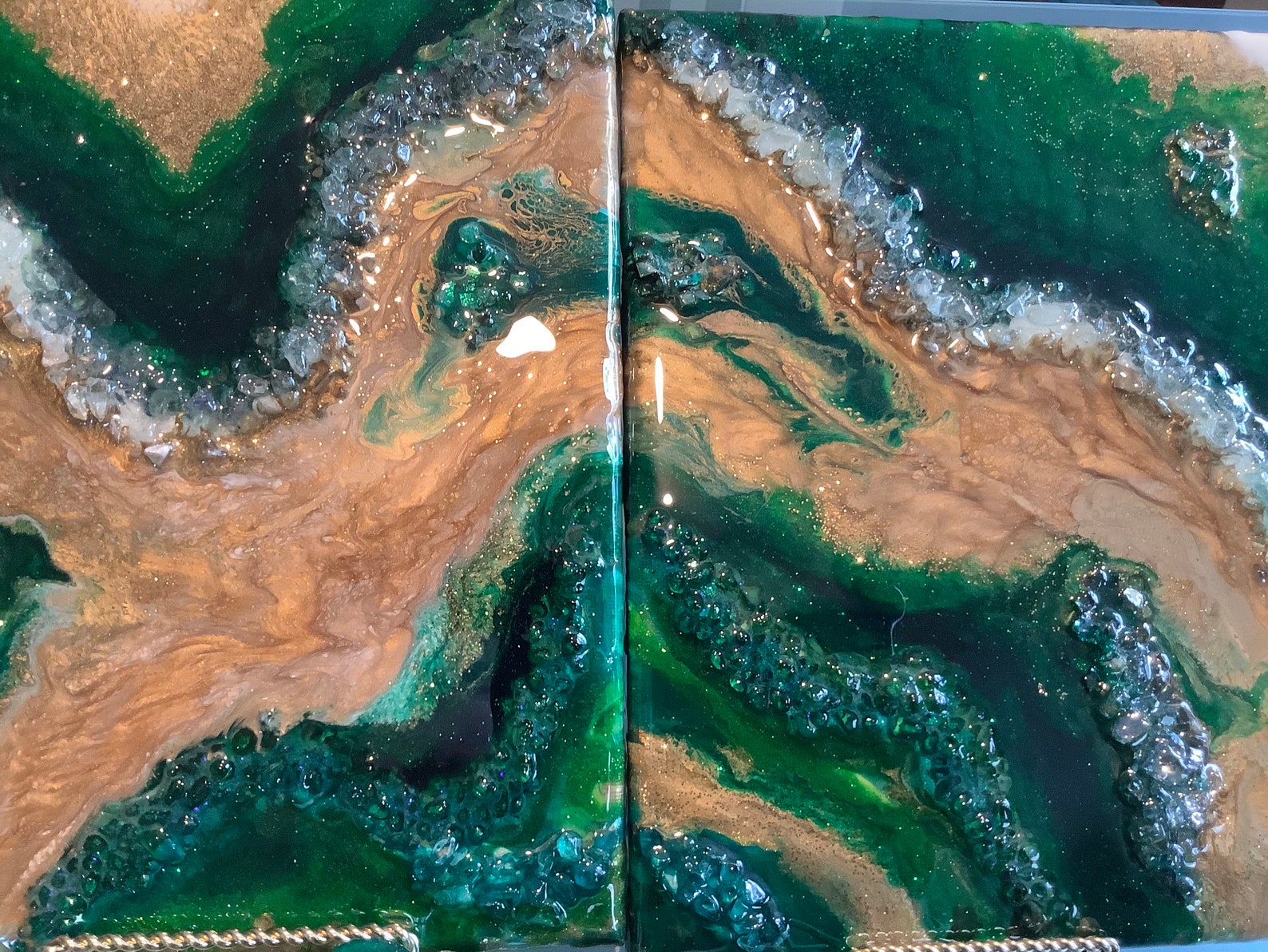 Emerald Green Geode Set, Resin and Crystal Art Decor, Table Centerpiece ...