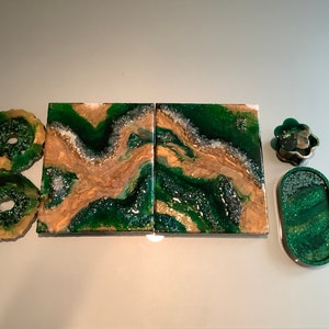 Emerald Green Geode Set, Resin and Crystal Art Decor, Table Centerpiece ...