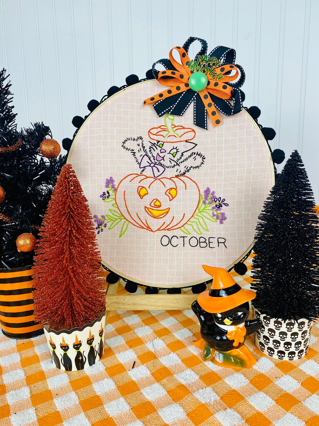 Halloween Hoop Art/ Vintage Inspired / Cat Embroidery / Retro Cat ...