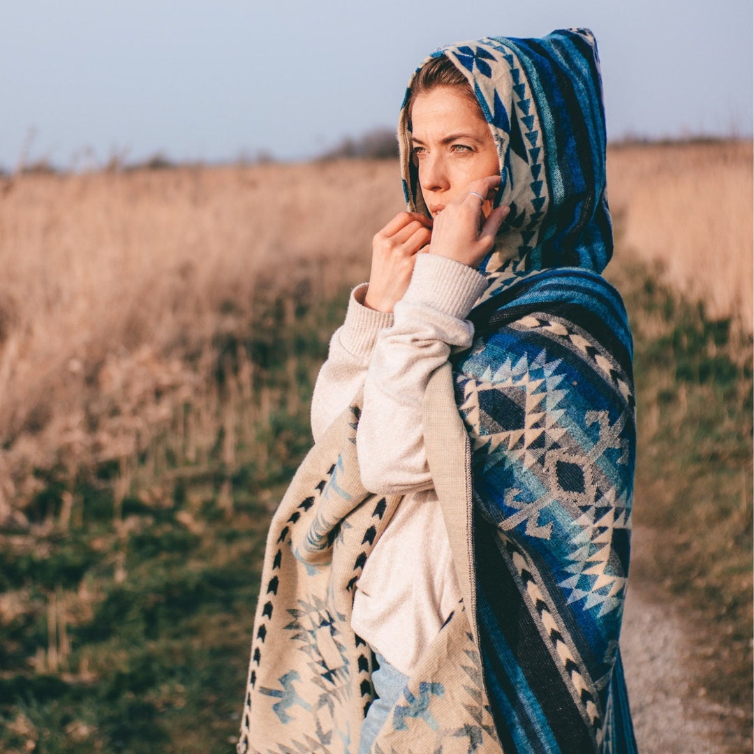 Poncho Shuar Wool Poncho Hooded Poncho Peruvian Poncho Alpaca Poncho ...