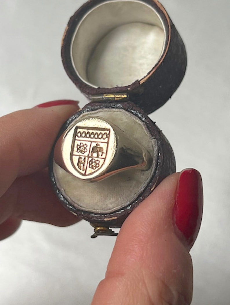 Antique British 9k Gold Signet Ring - Etsy