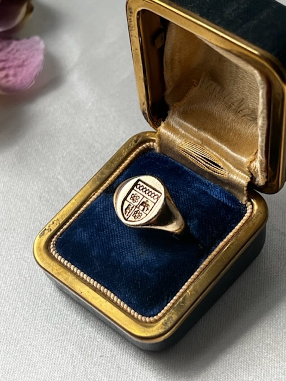 Antique British 9k Gold Signet Ring - Etsy