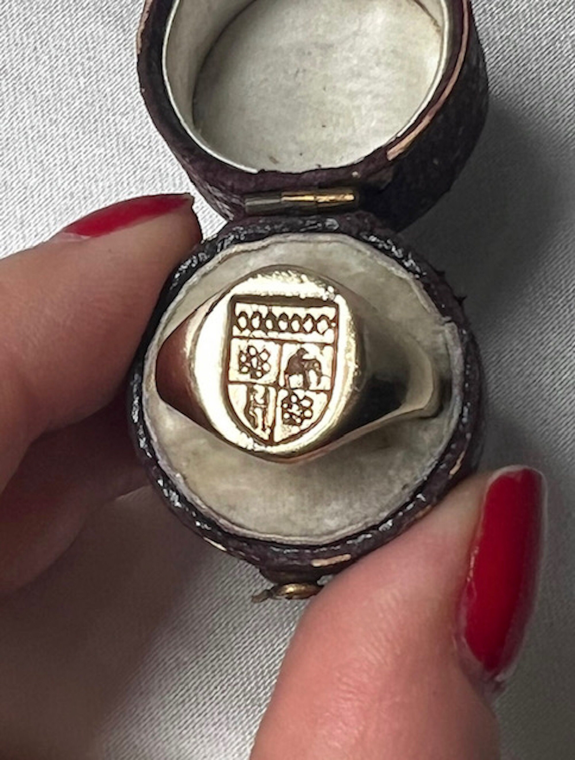 Antique British 9k Gold Signet Ring - Etsy