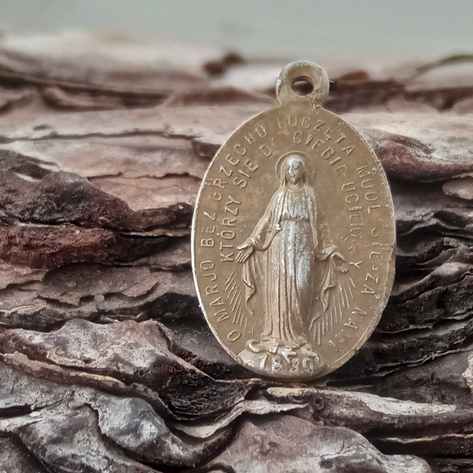 Medallion Maria 1830 Vintage catholic medallion body | Etsy