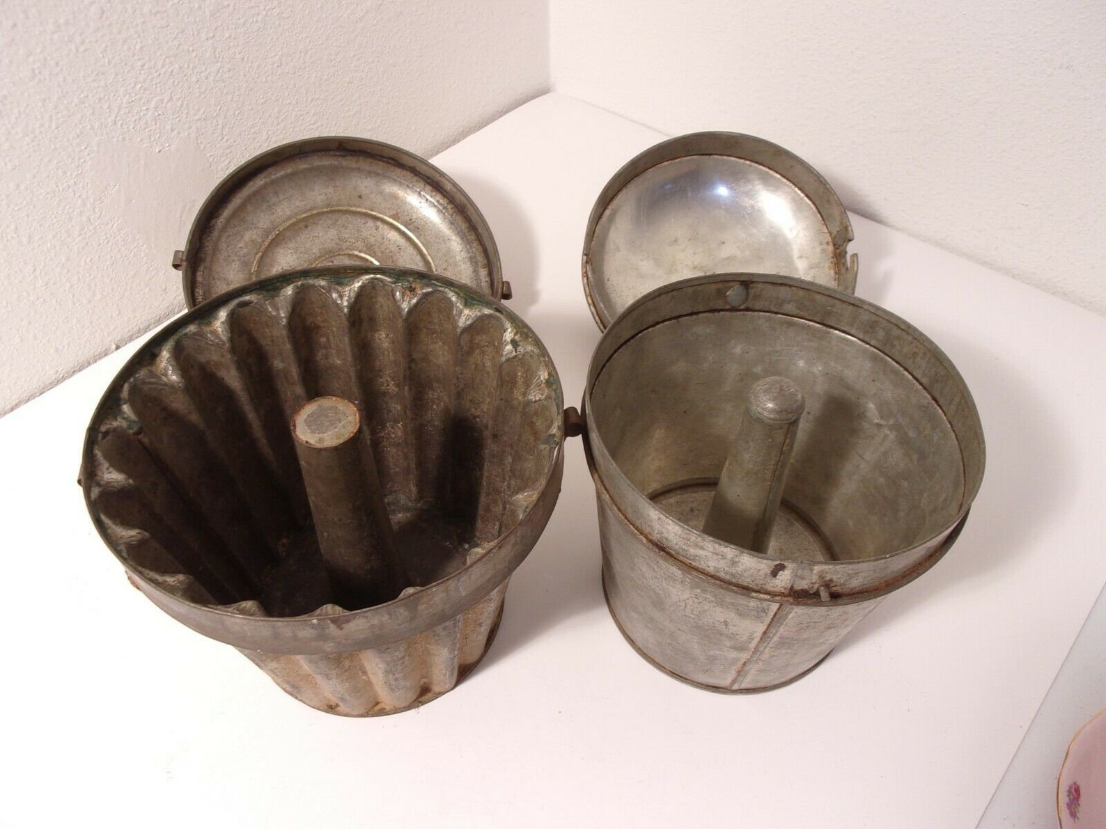 2 Antique Dessert Molds Form Chocolate Jello Pudding Candy Bundt Cake ...