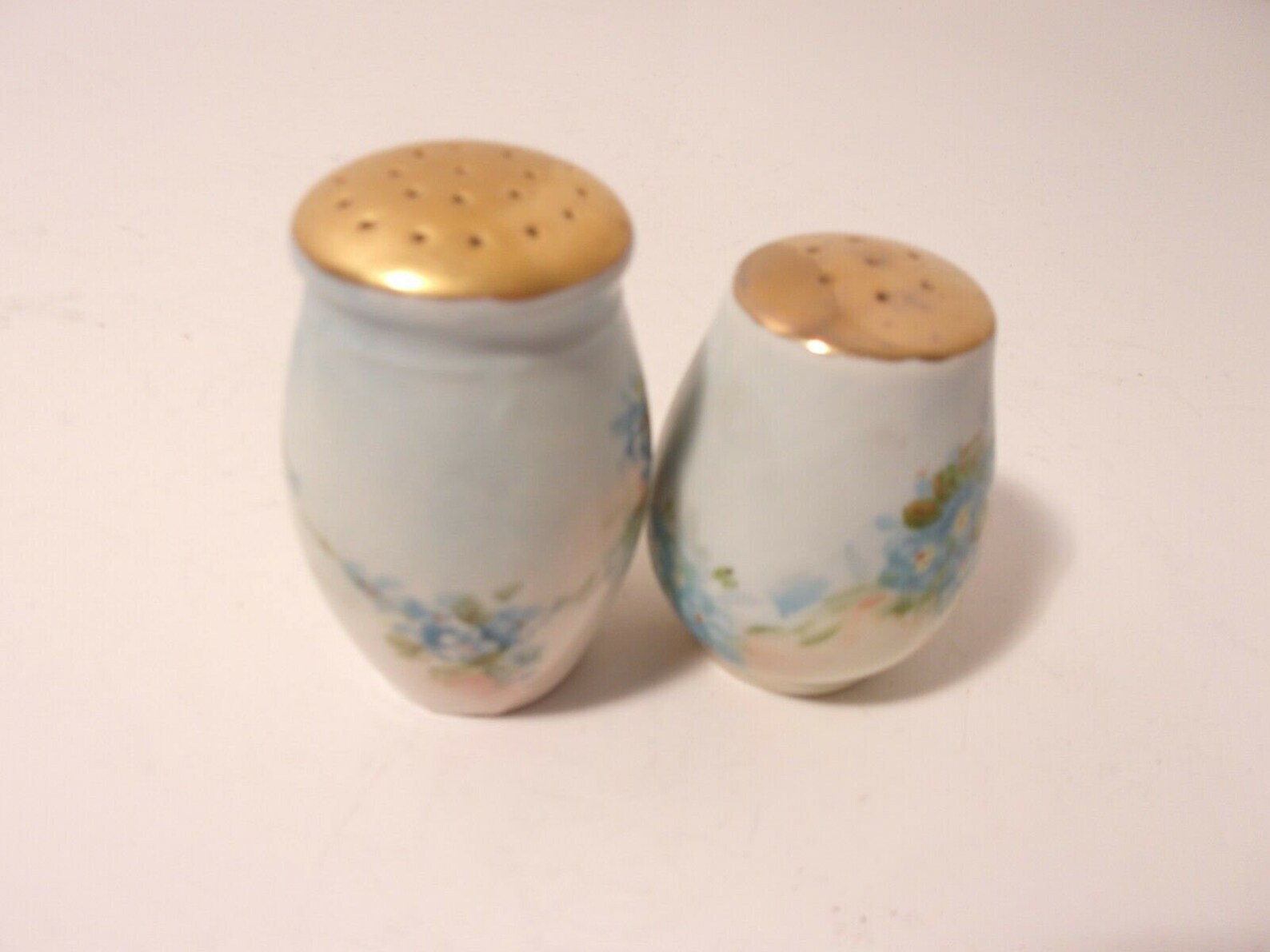 Vintage Hand Painted Porcelain Salt Pepper Shakers Purple Floral 3 ...