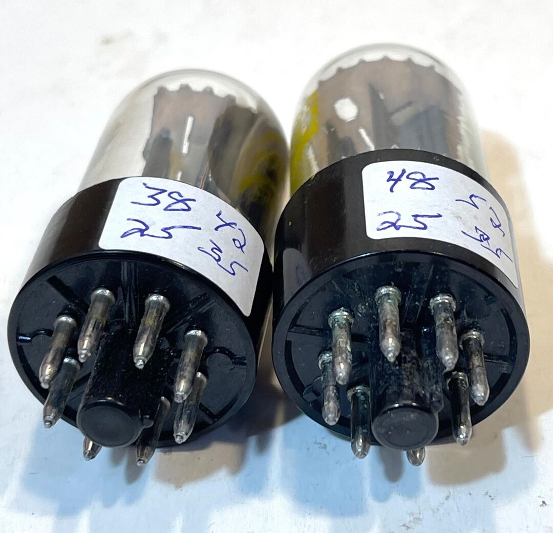 2 6EM7 6EA7 Raytheon Zenith Electron Amplifier Radio Vacuum Tubes TV7 ...
