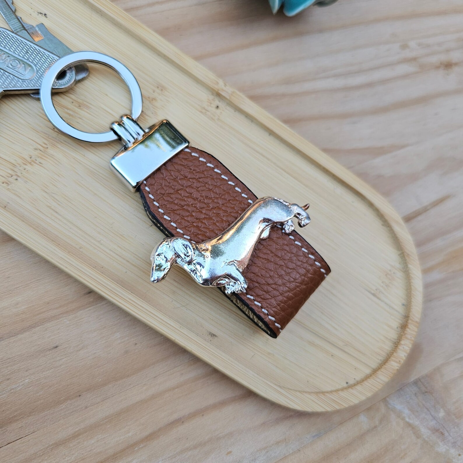 Handmade Dachshund Keychain: Silver-plated Pewter Dog Keyring - Etsy
