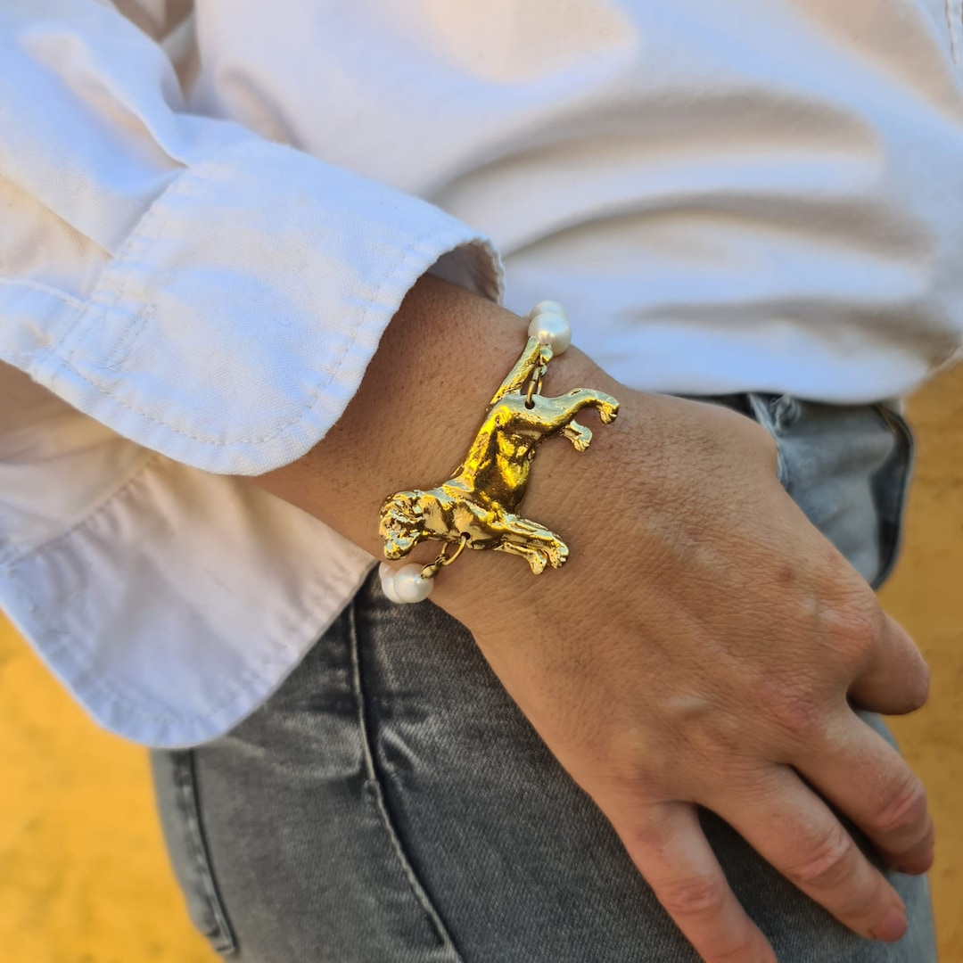 Gold Plated Labrador Retriever Bracelet: Faux Baroque Pearl Dog Charm ...