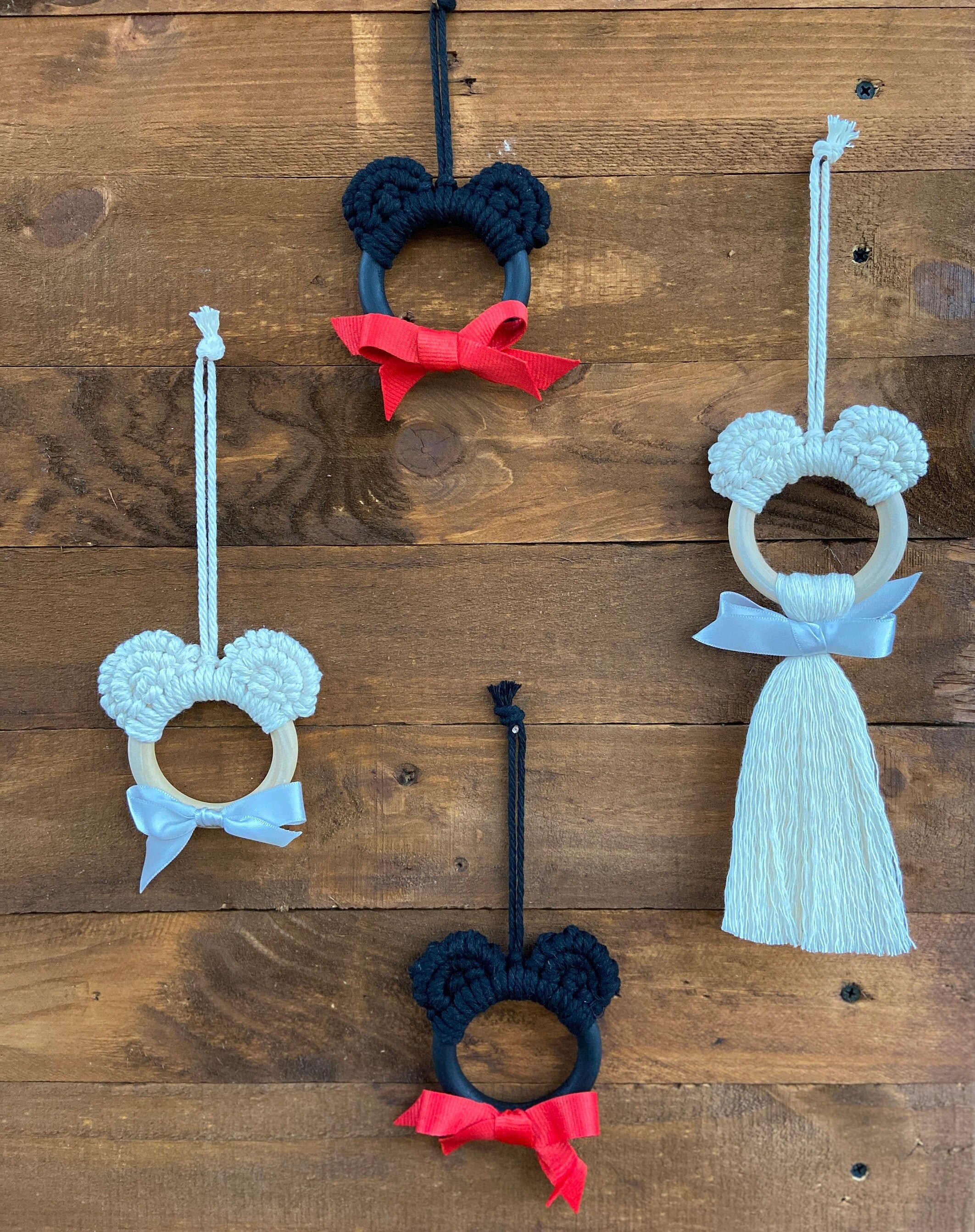 Bear Macrame Wall Hanging / Mickey Mouse Macrame Wall Hanging - Etsy España