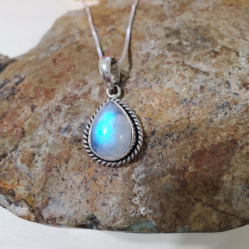 Genuine Moonstone Pendant Necklace - Etsy
