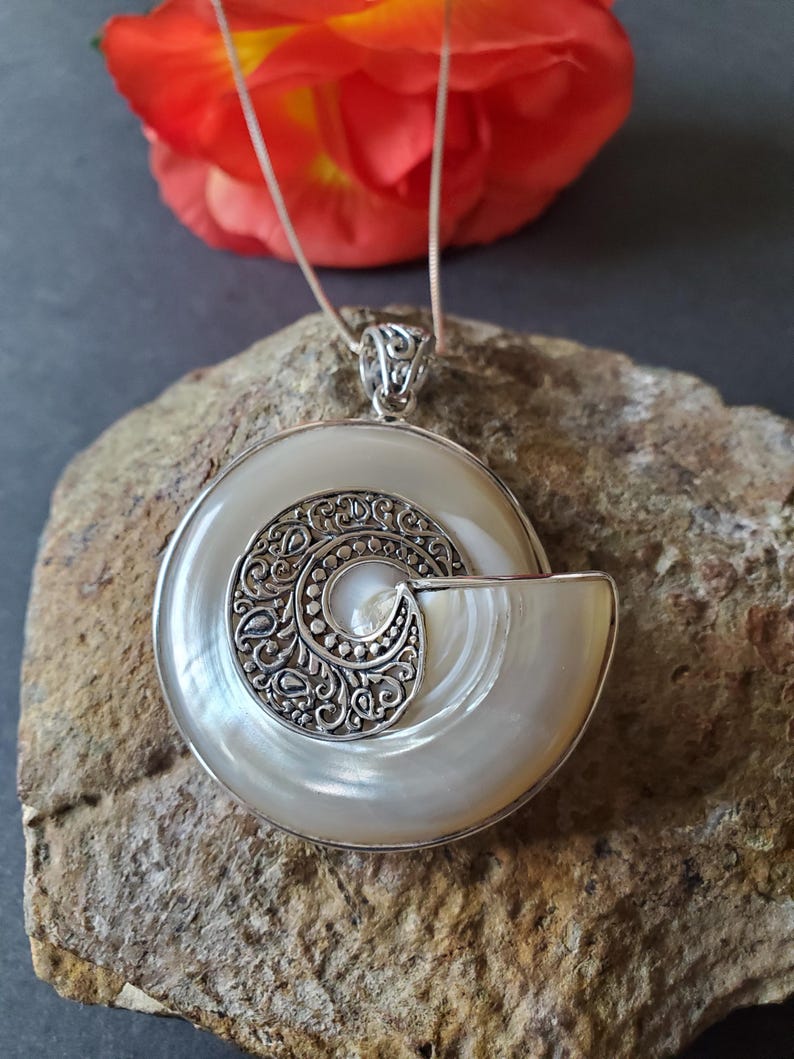 Nautilus Shell Pendant Necklace/sterling Silver/ Beautiful Shell ...
