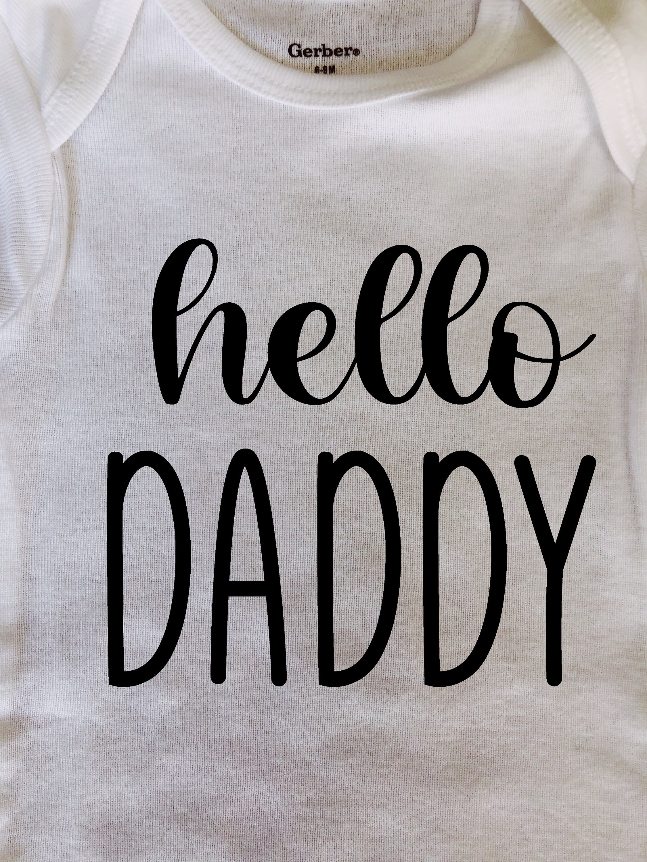 Hello Daddy Onesie/ Pregnancy Announcement - Etsy