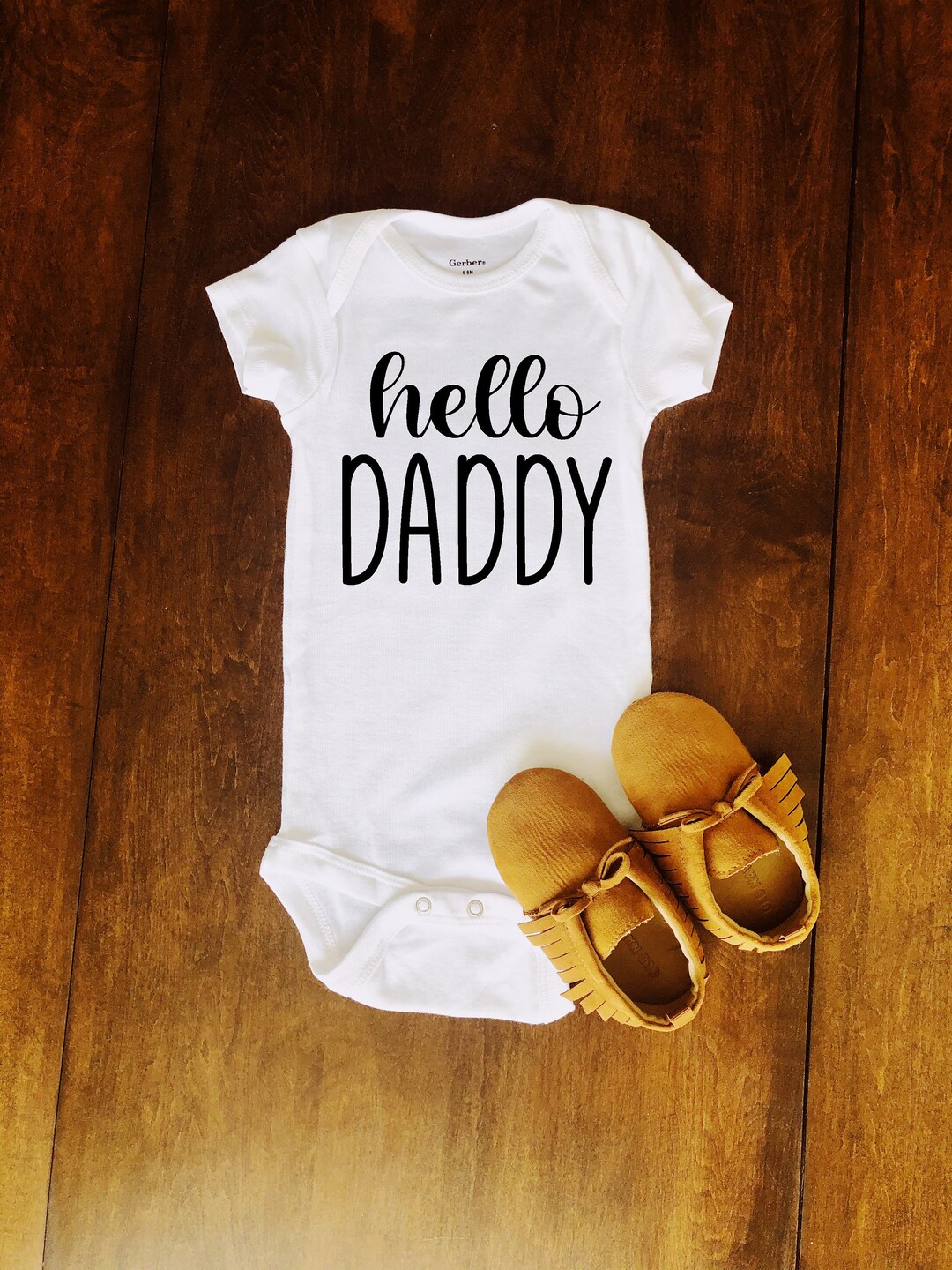 Hello Daddy Onesie/ Pregnancy Announcement - Etsy