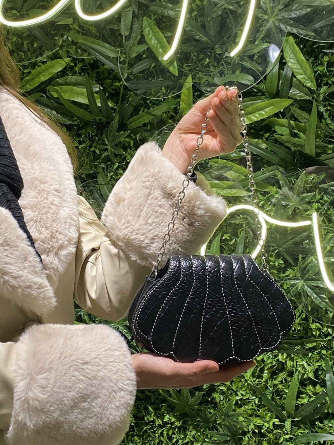 Luxury Black Sea Shell Shaped Leather Bag - Handmade Chic Chain Strap ...