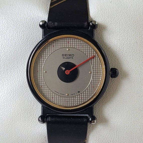 Vintage Seiko Black 90s Creative Design - Gem