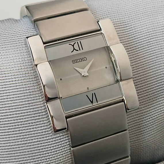 Vintage Seiko Gray 90s Unique - Gem