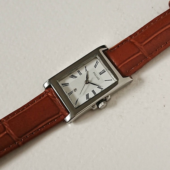 Vintage Pulsar Tank by Seiko 90s Unique - Gem