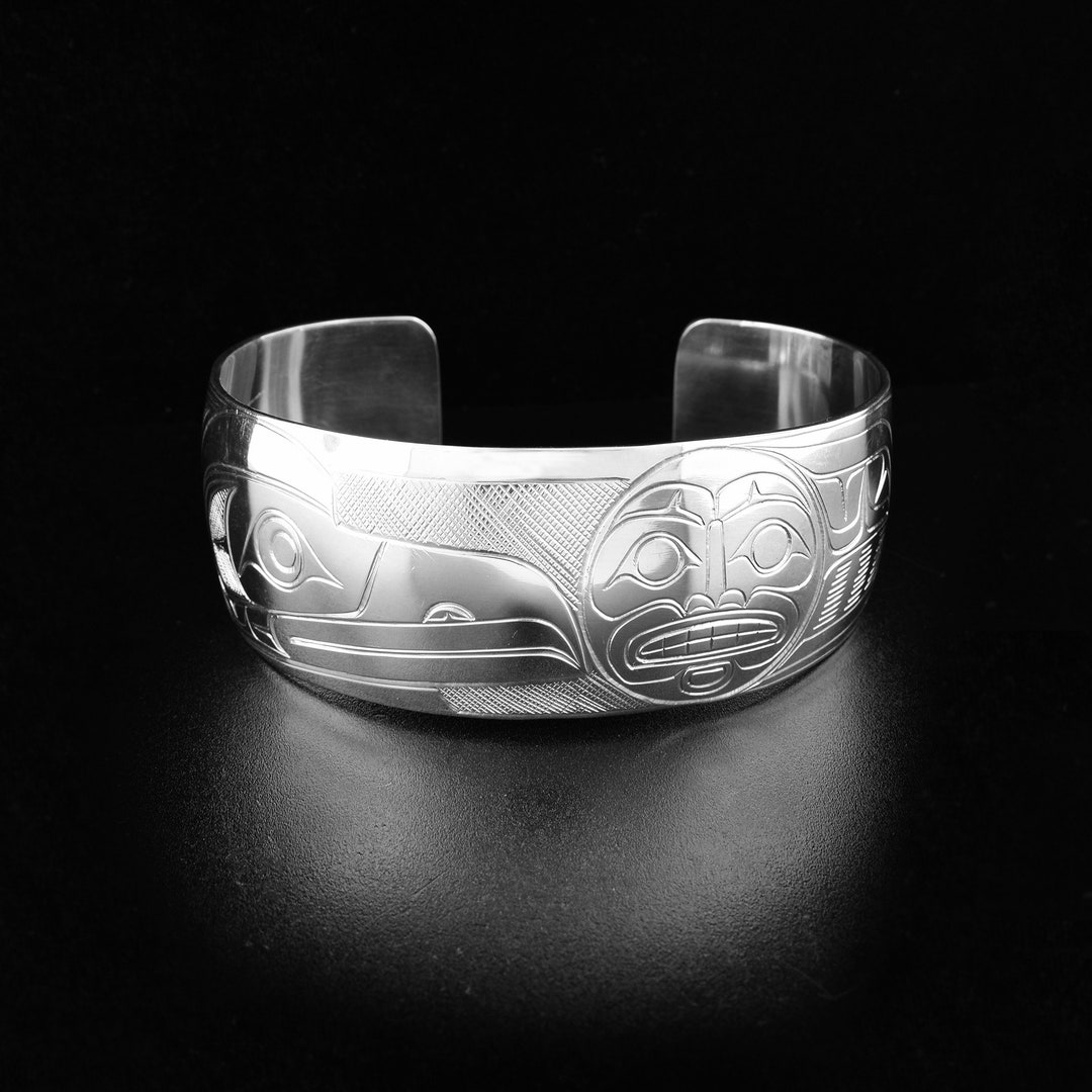 Canadian First Nations, Hand Carved Sterling Silver 1" Raven and Moon ...
