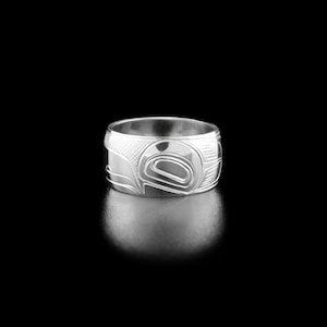 Canadian First Nations, Hand Carved Sterling Silver 3/8" Raven Ring ...
