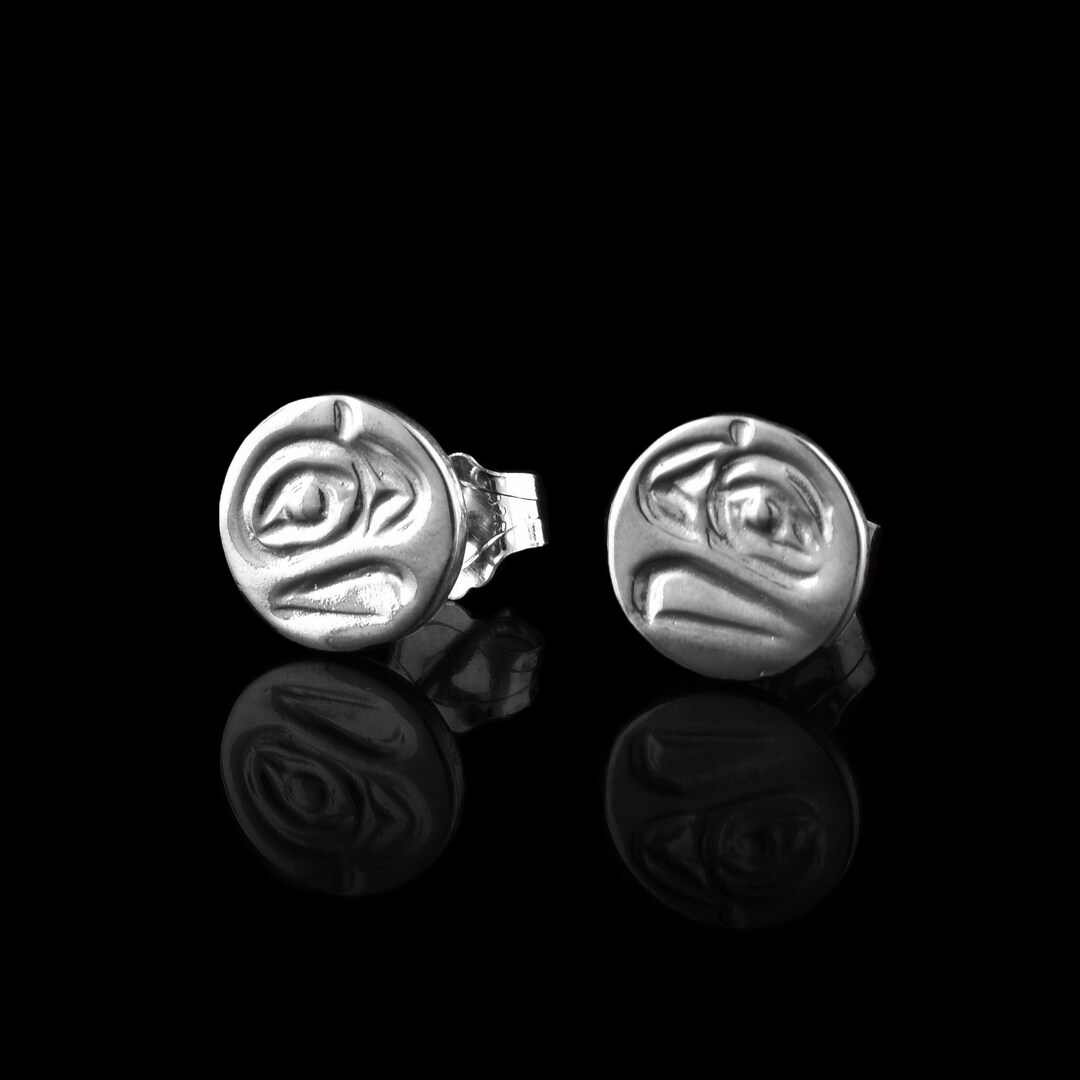 Northwest Coast First Nations, Hand Crafted Circle Raven Small Silver ...